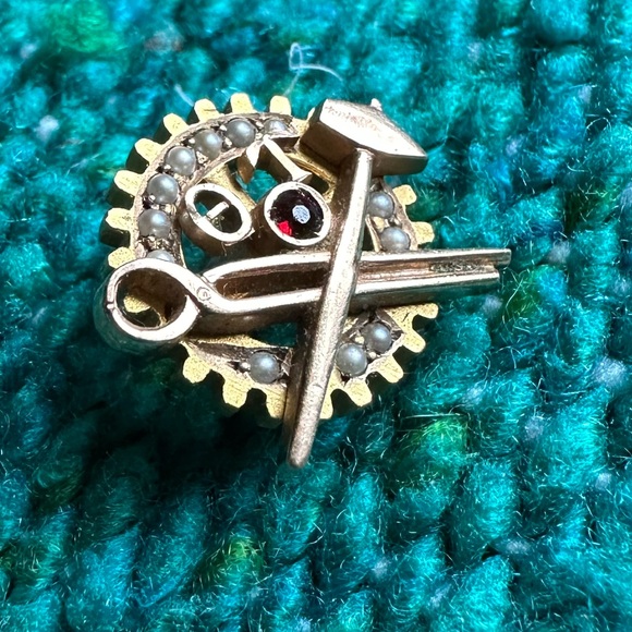 Other | 1k Pearl And Garnet 1949 Theta Tau Engineering Pin | Poshmark
